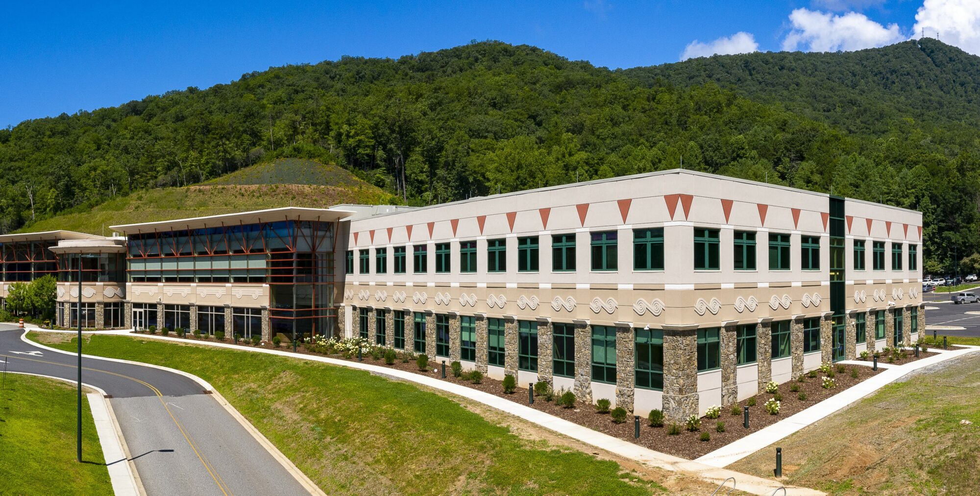 Analenisgi Inpatient Unit – Cherokee Indian Hospital Authority